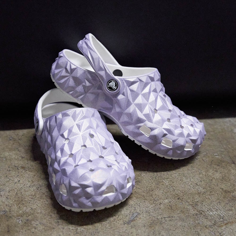 Sabot classique géométrique Crocs - Iridescent | JourneysCanada